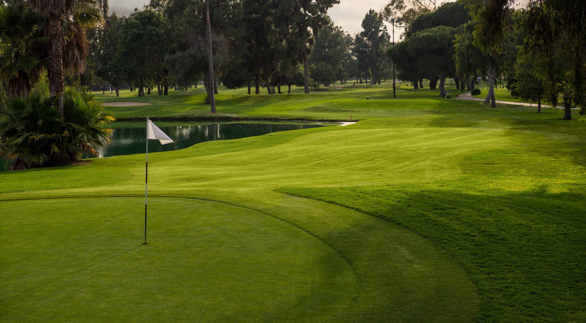 Book Early & Weekend Tee Times | Heartwell Golf Course